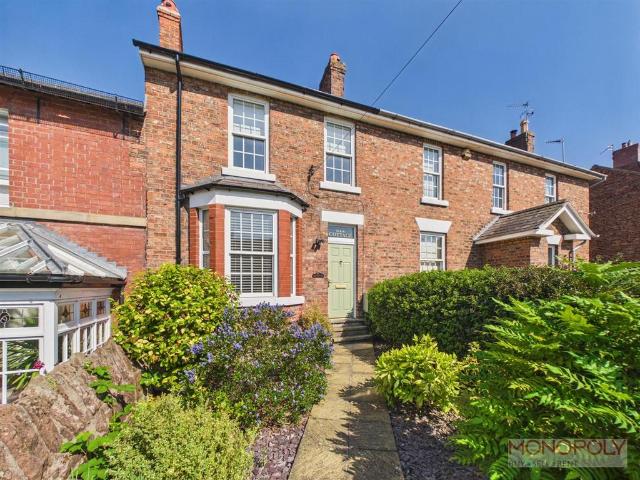 2 bedroom terraced house for sale