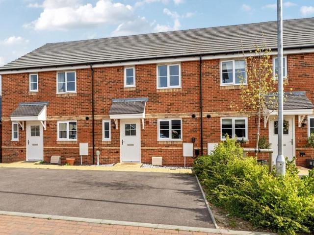 2 bedroom terraced house for sale