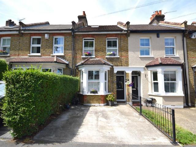 2 bedroom terraced house for sale