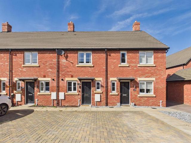 2 bedroom terraced house for sale