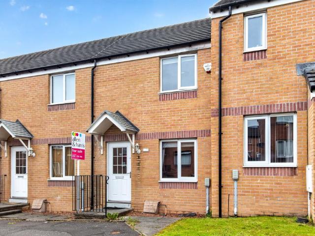 2 bedroom terraced house for sale