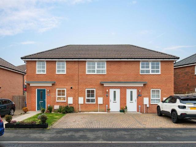 2 bedroom terraced house for sale