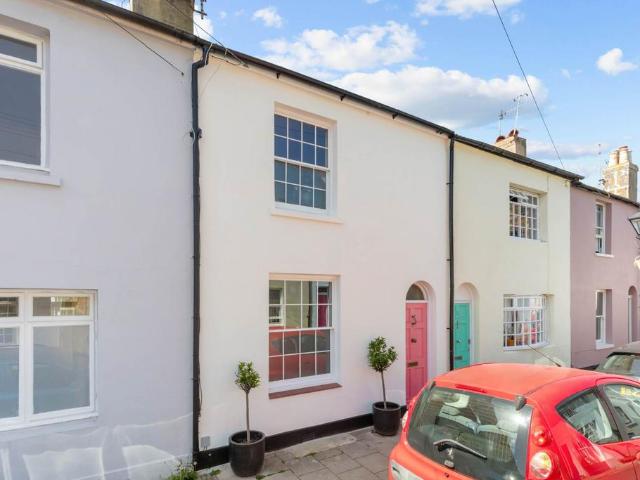 2 bedroom terraced house for sale