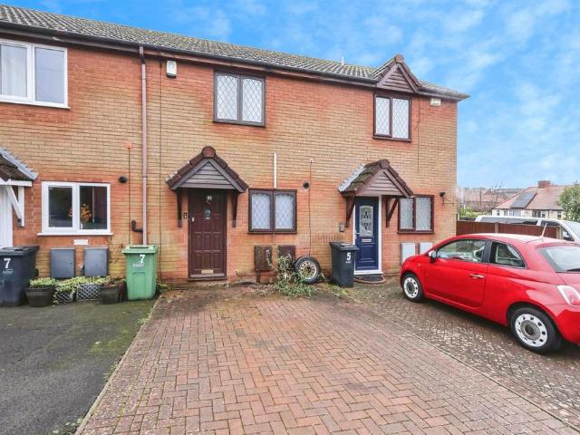 2 bedroom terraced house for sale