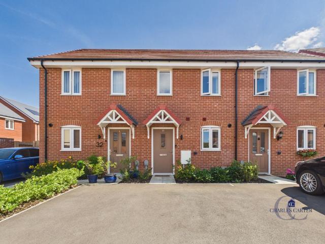 2 bedroom terraced house for sale