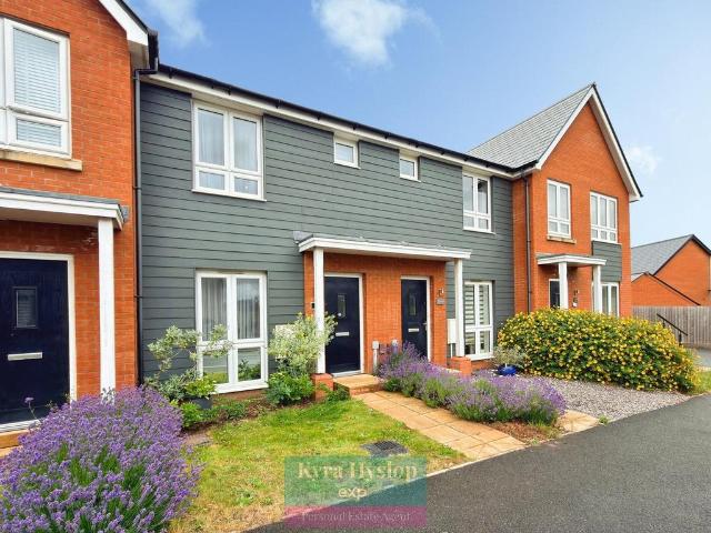 2 bedroom terraced house for sale