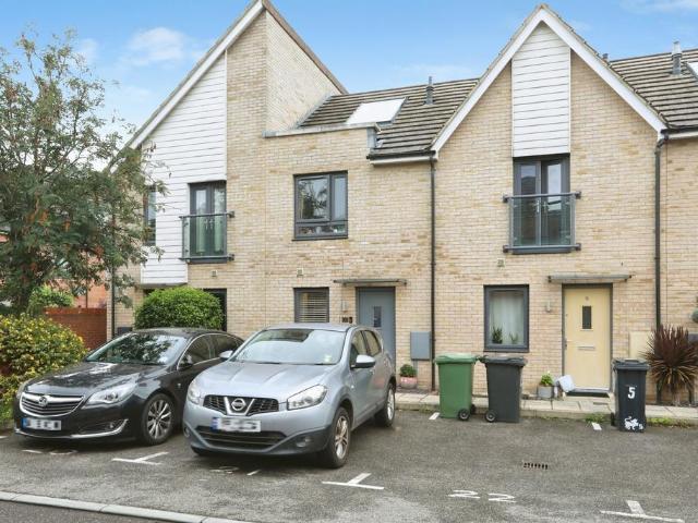 2 bedroom terraced house for sale
