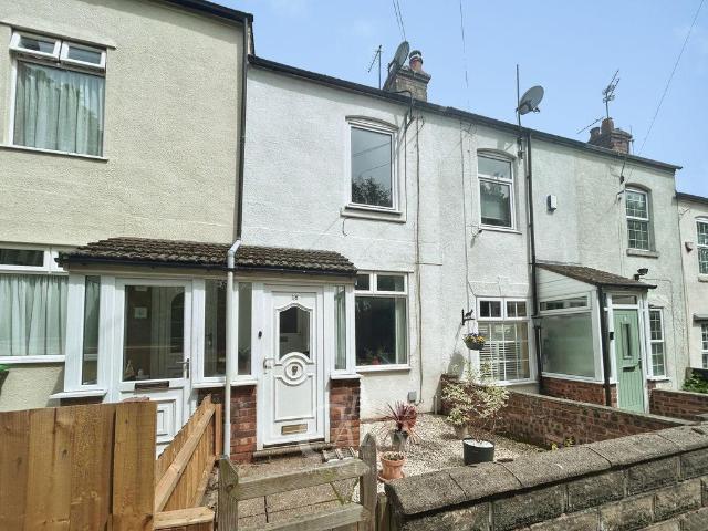 2 bedroom terraced house for sale