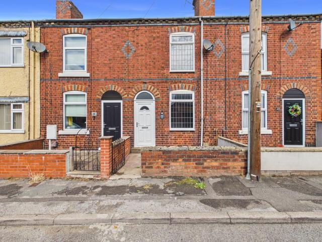 2 bedroom terraced house for sale