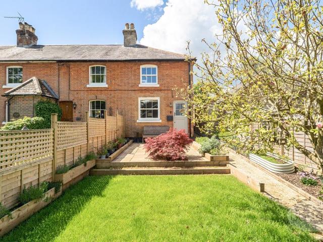 2 bedroom terraced house for sale