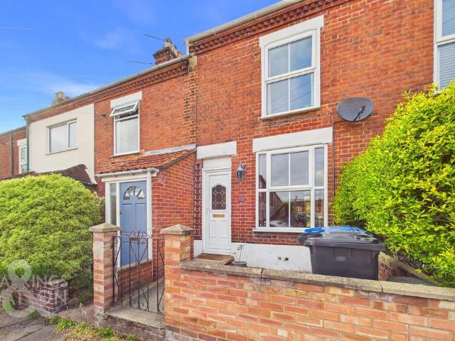 2 bedroom terraced house for sale