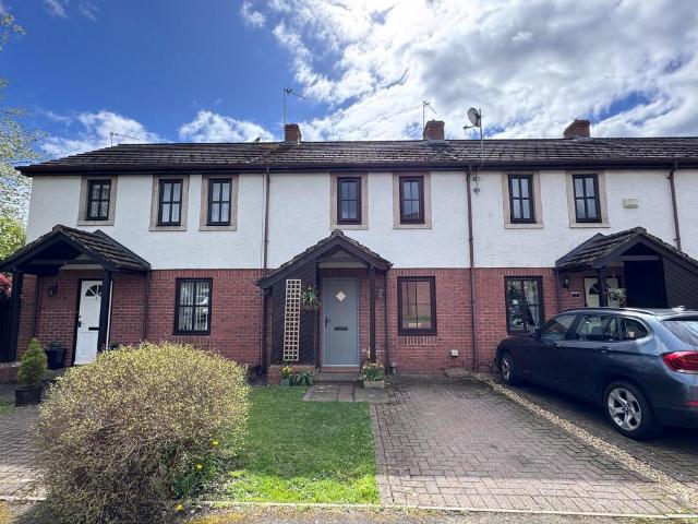 2 bedroom terraced house for sale