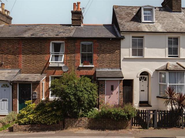 2 bedroom terraced house for sale