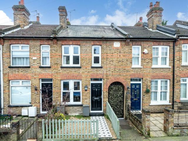 2 bedroom terraced house for sale