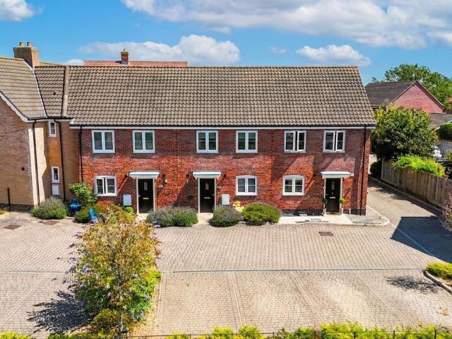 2 bedroom terraced house for sale