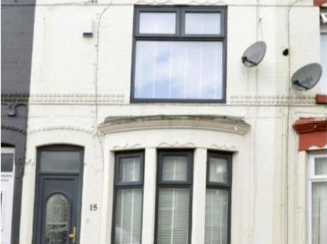 2 bedroom terraced house for sale