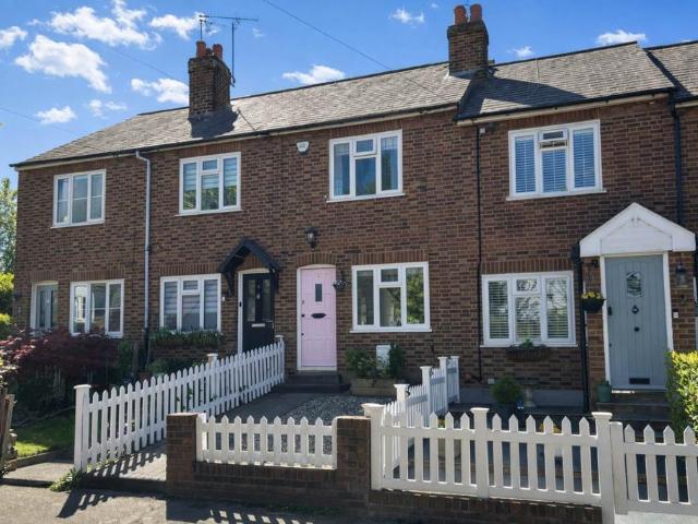 2 bedroom terraced house for sale