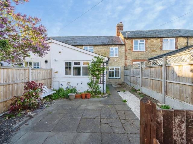 2 bedroom terraced house for sale