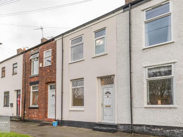 2 bedroom terraced house for sale