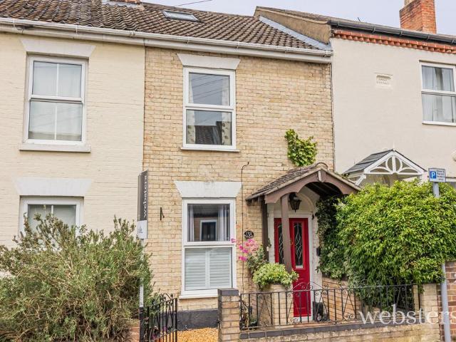 2 bedroom terraced house for sale