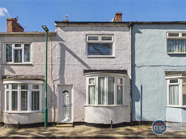 2 bedroom terraced house for sale