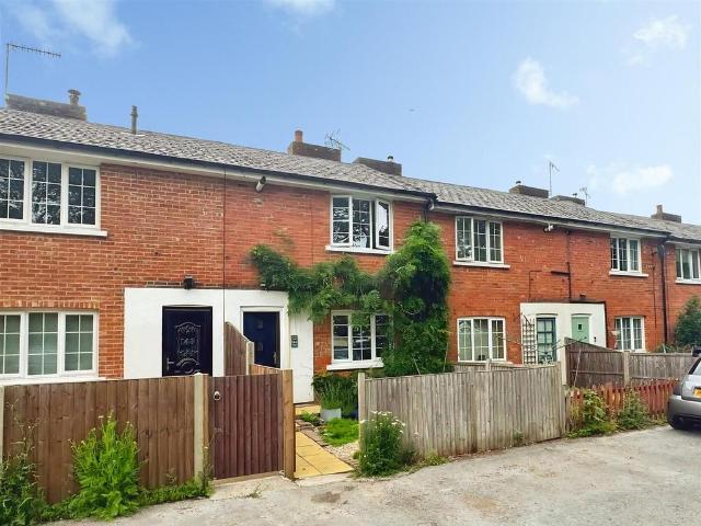 2 bedroom terraced house for sale
