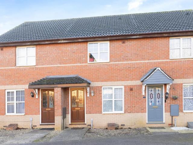 2 bedroom terraced house for sale