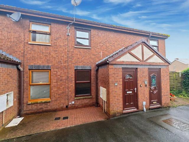 2 bedroom terraced house for sale