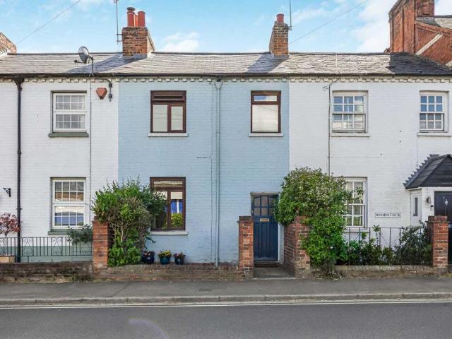 2 bedroom terraced house for sale