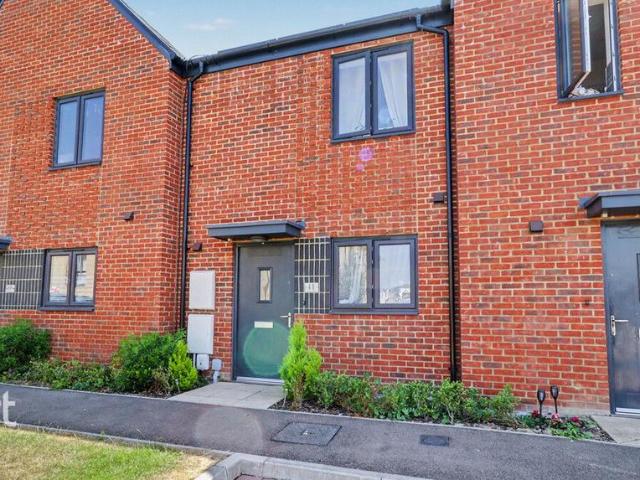 2 bedroom terraced house for sale
