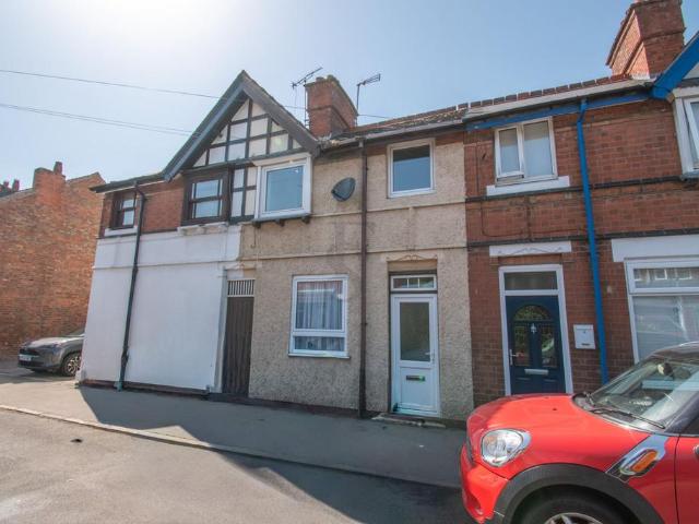 2 bedroom terraced house for sale