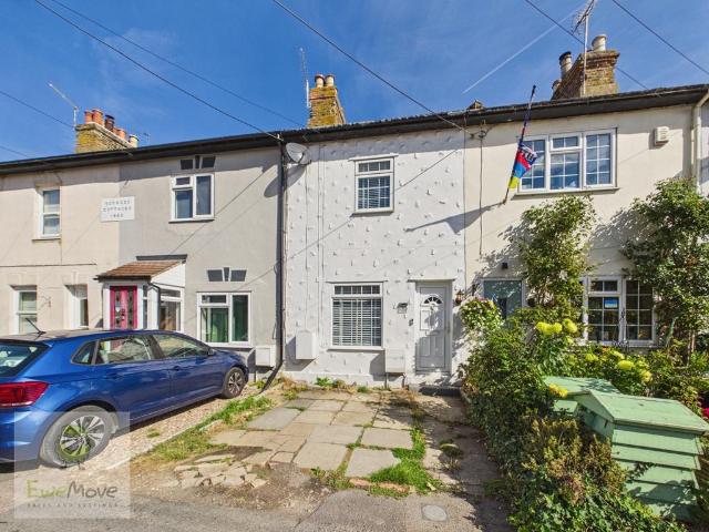 2 bedroom terraced house for sale