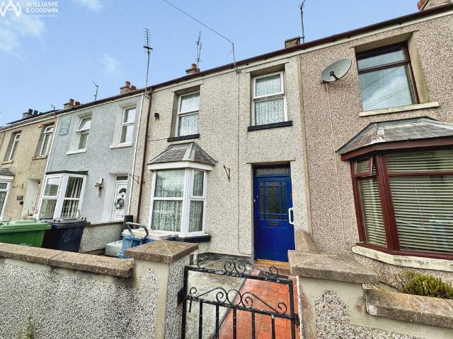 2 bedroom terraced house for sale