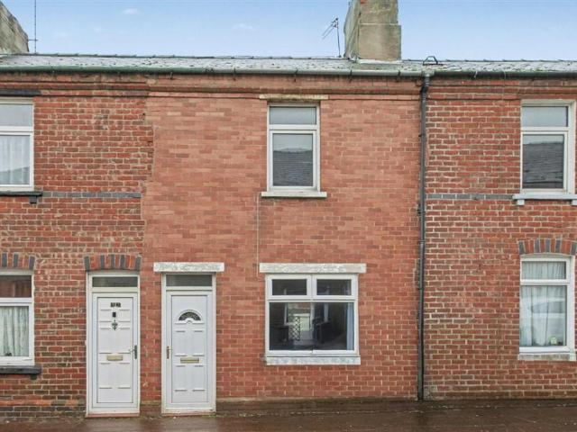 2 bedroom terraced house for sale