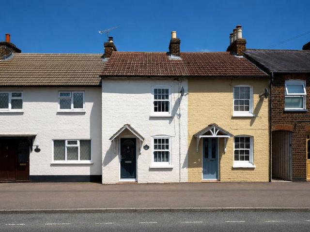2 bedroom terraced house for sale