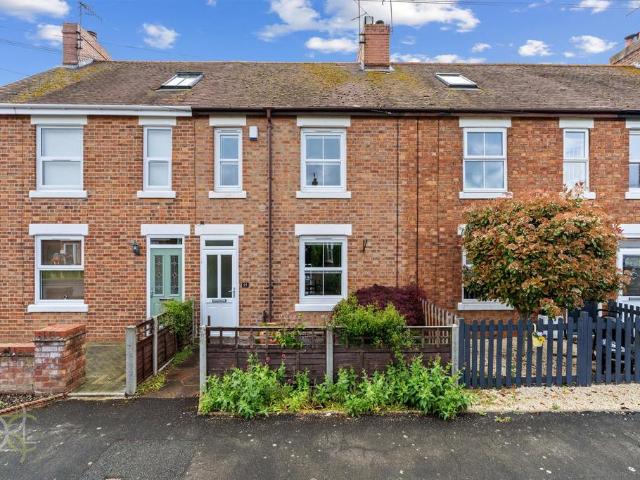 2 bedroom terraced house for sale
