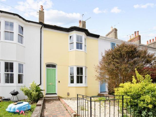 2 bedroom terraced house for sale