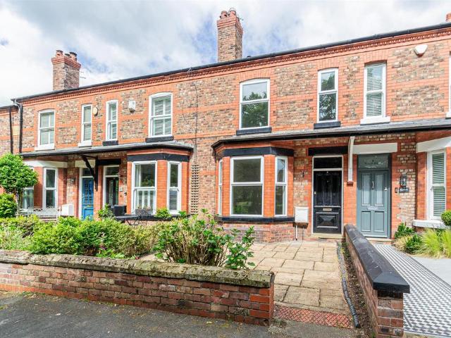 2 bedroom terraced house for sale