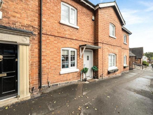 2 bedroom terraced house for sale