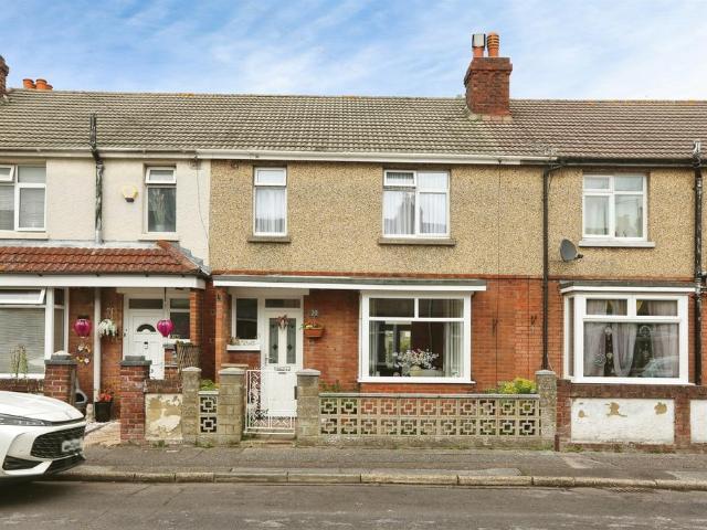 3 bedroom terraced house for sale