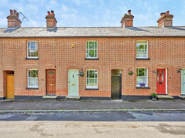 2 bedroom terraced house for sale