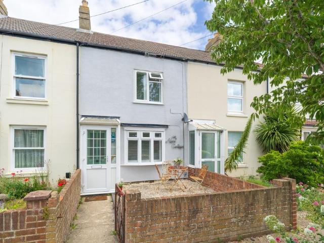 2 bedroom terraced house for sale