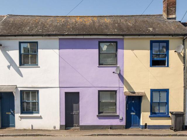 2 bedroom terraced house for sale
