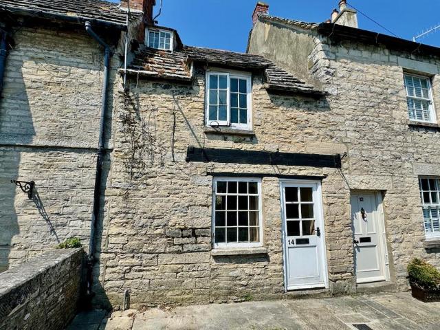 2 bedroom terraced house for sale