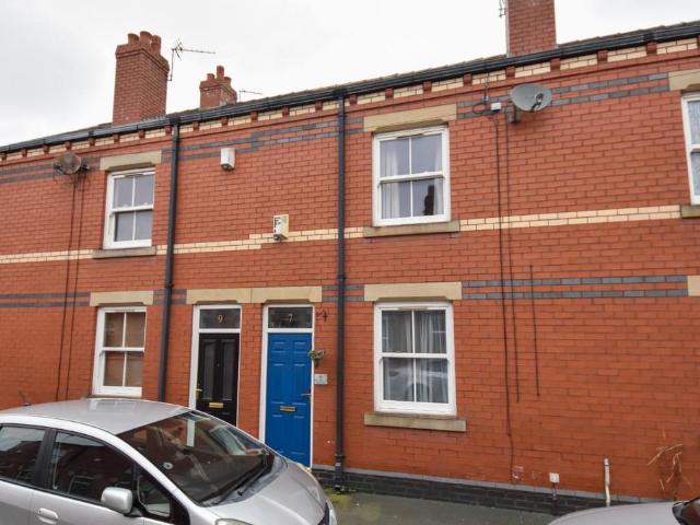 2 bedroom terraced house for sale