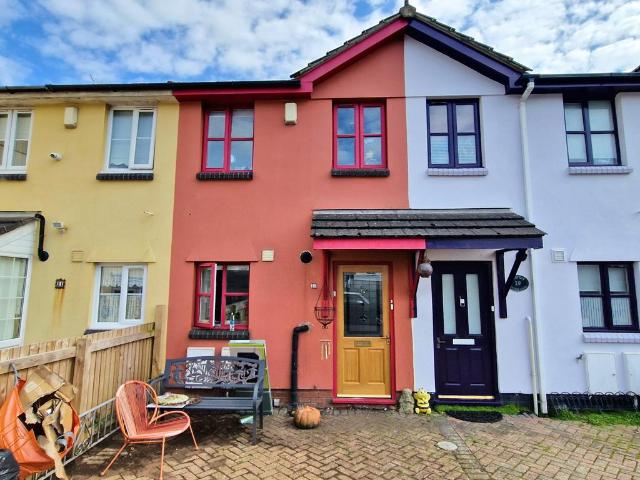 2 bedroom terraced house for sale
