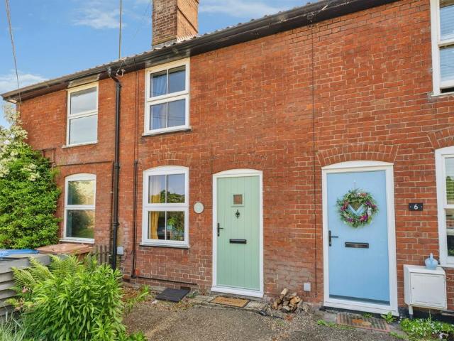 2 bedroom terraced house for sale