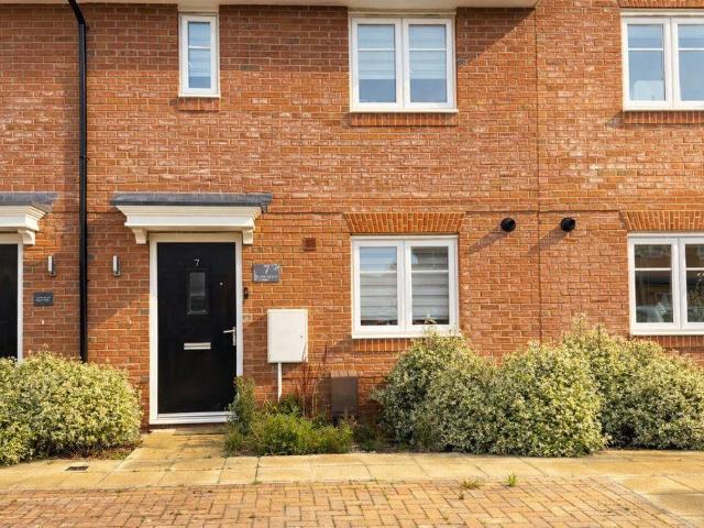 2 bedroom terraced house for sale