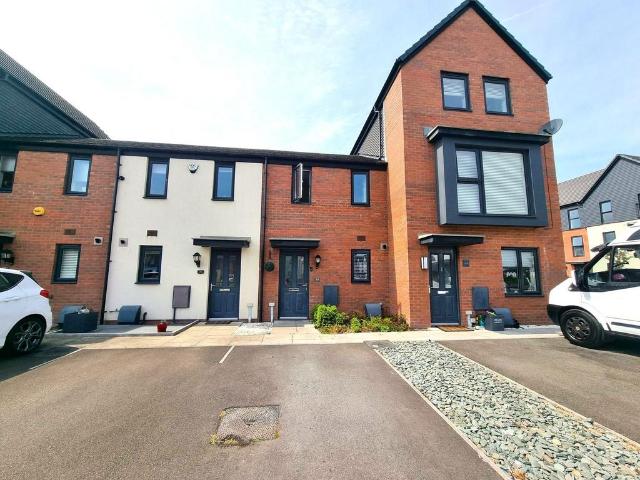 2 bedroom terraced house for sale