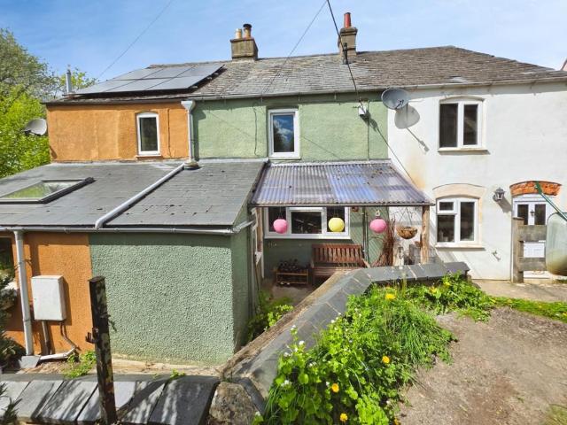 2 bedroom terraced house for sale